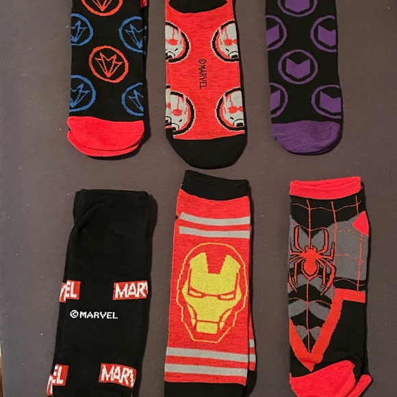 Shoes | 15 Socks Marvel Heros 4 Pairs Crew Socks And 11 Pairs Low Cut ...